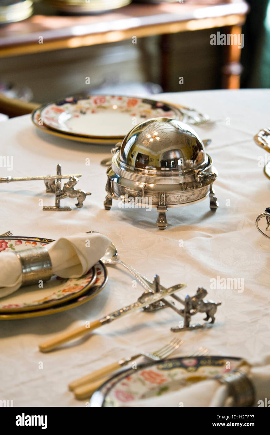 dining table decoration in an Edwardian house Stock Photo - Alamy