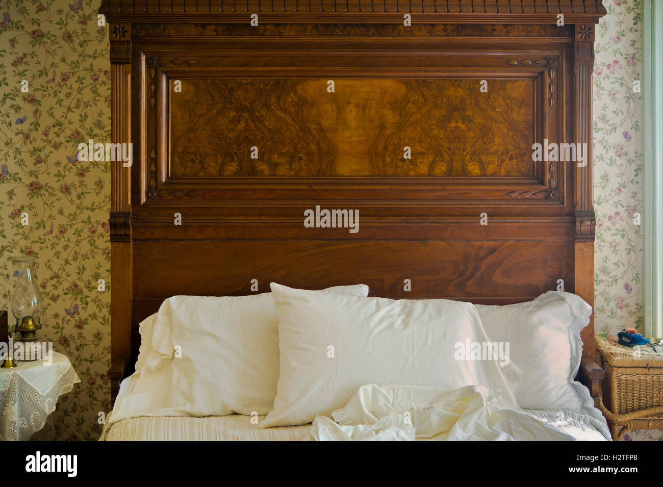 Edwardian bedroom hi-res stock photography and images - Alamy