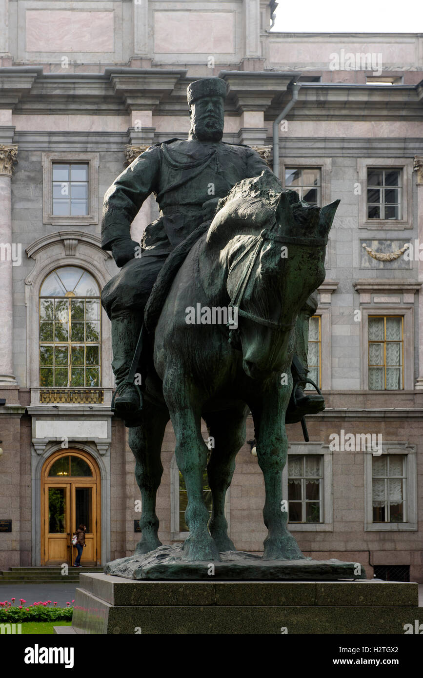 Statue of alexander iii, st petersburg hi-res stock photography and ...