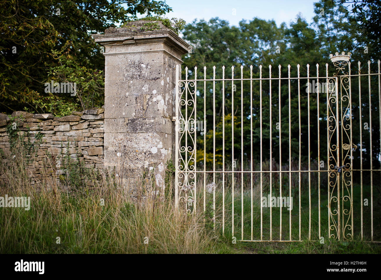 Warning sign on metal gates hi-res stock photography and images - Alamy