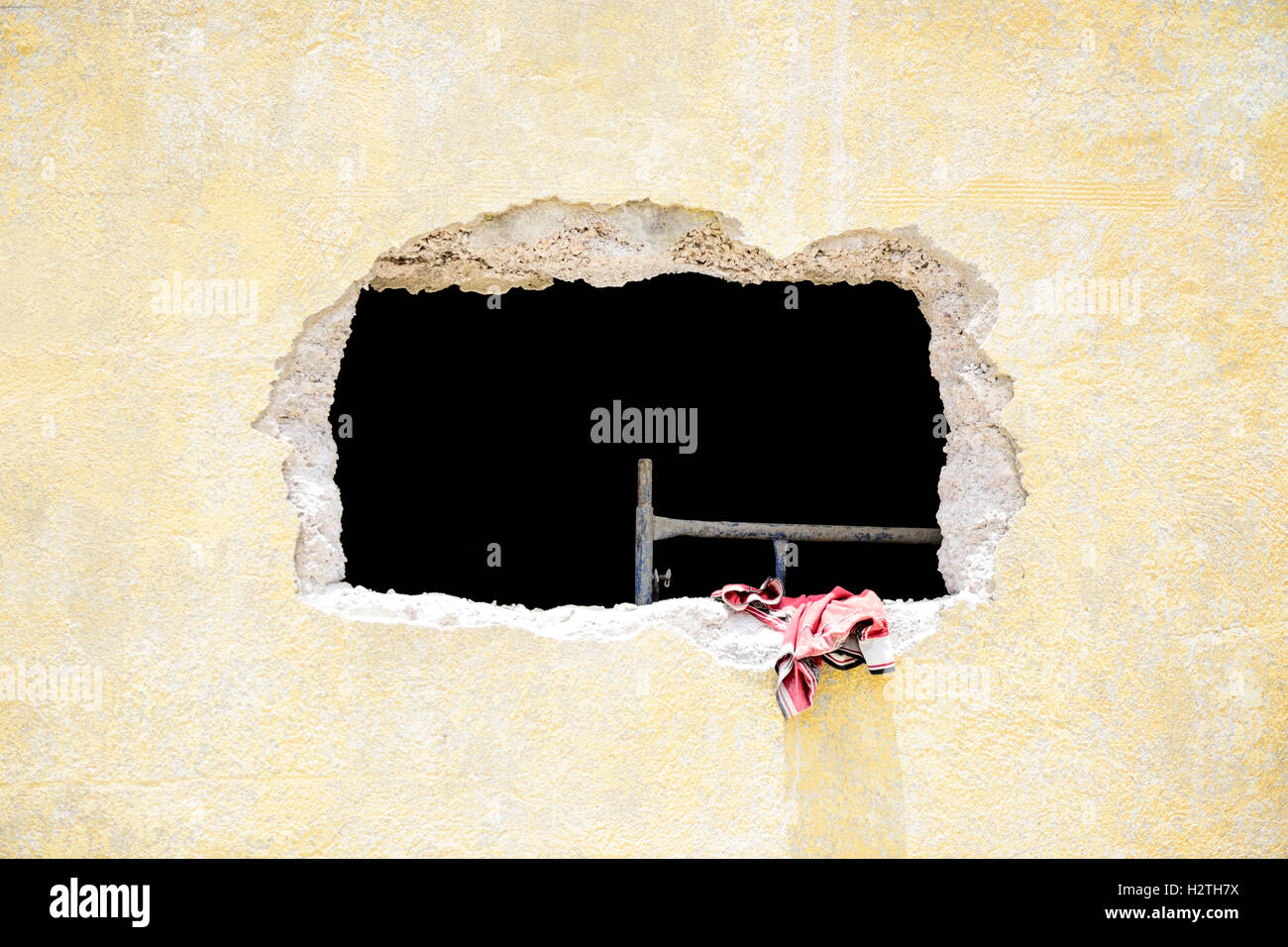 Wall building works hi-res stock photography and images - Alamy