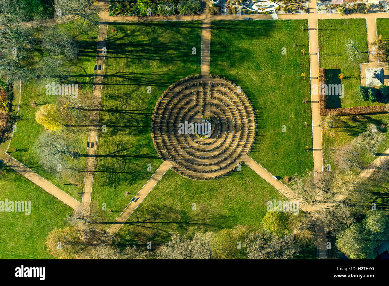 Labyrinth aerial view hi-res stock photography and images - Alamy