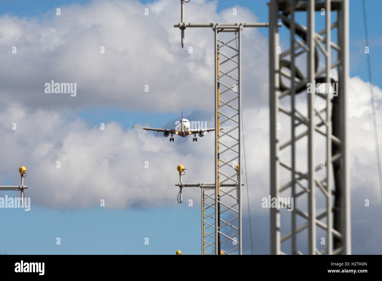 Visual approach slope indicator hi-res stock photography and images - Alamy