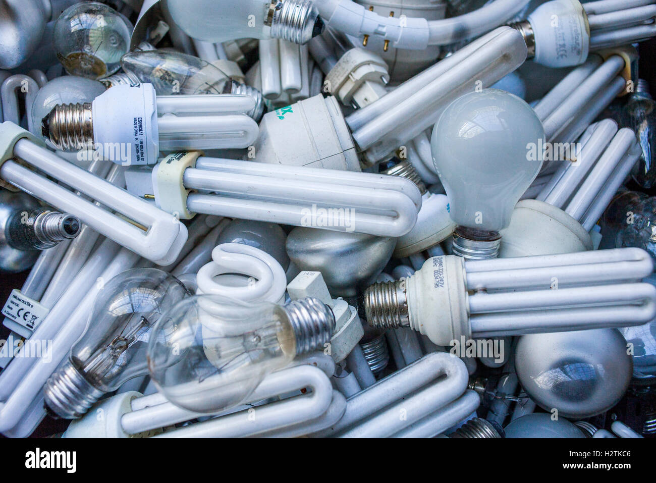 lamps for disposal at a recycling yard, recycling center Stock Photo ...