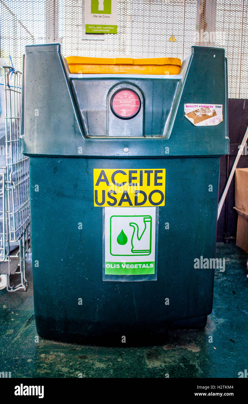 vegetable oil storage to recycle, recycling center Stock Photo - Alamy
