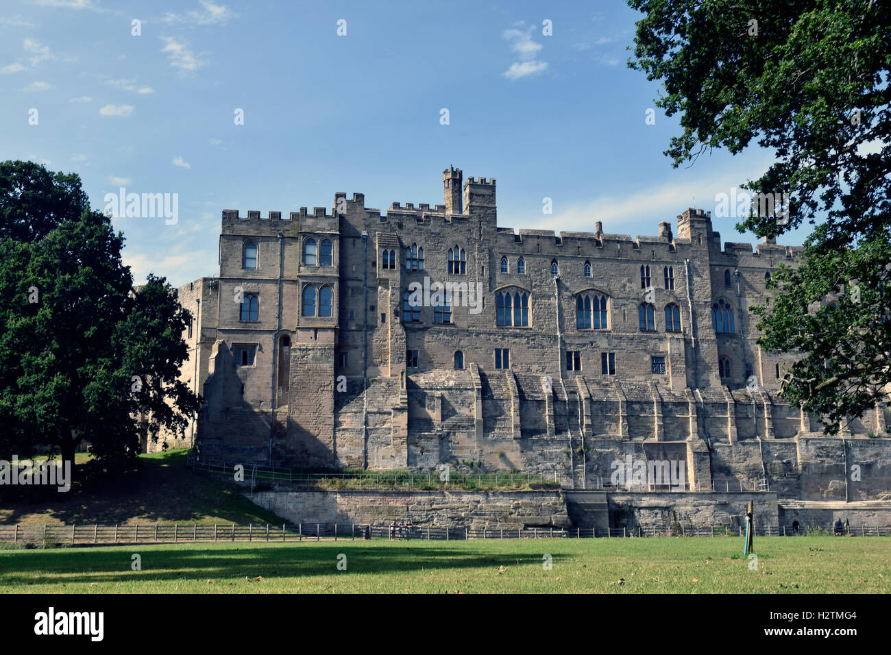 Warwick Castle south facade Stock Photo - Alamy
