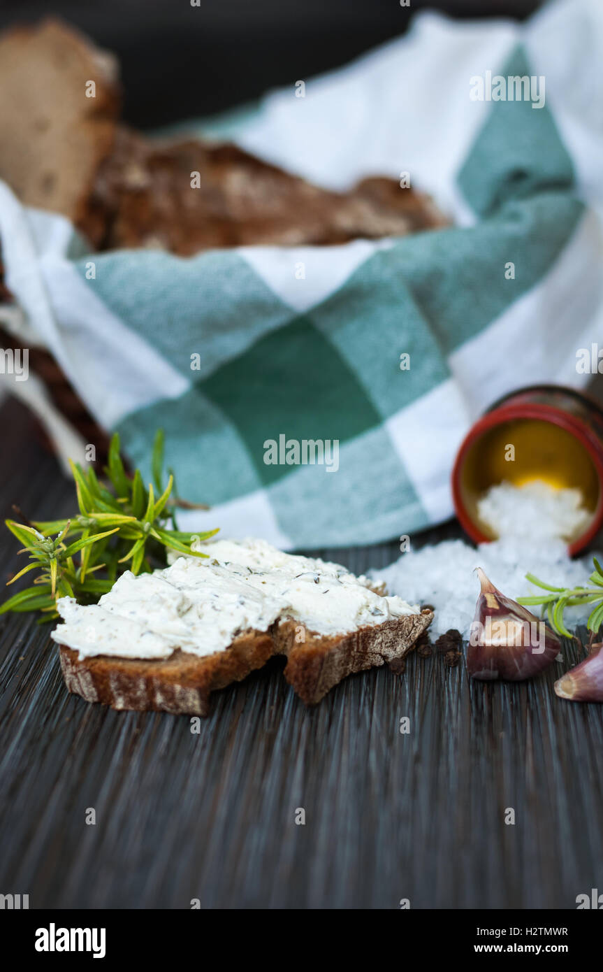 black bread with fresh cream cheese Philadelphia Stock Photo - Alamy