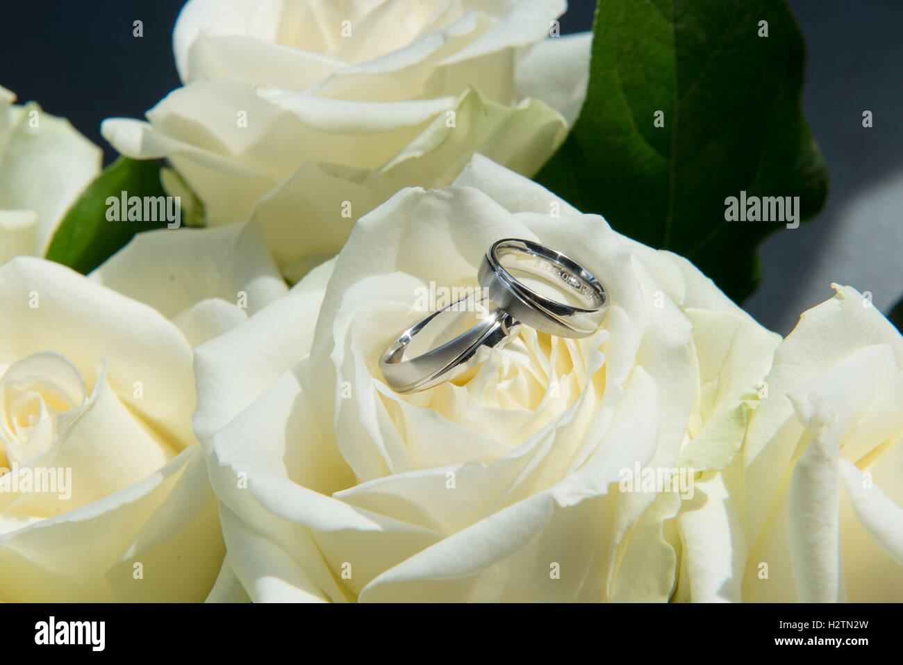 Roses for a wedding hi-res stock photography and images - Alamy