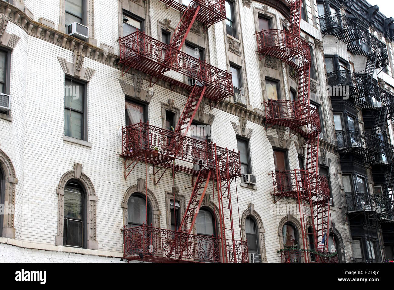 Vintage New York apartment buildings Stock Photo - Alamy