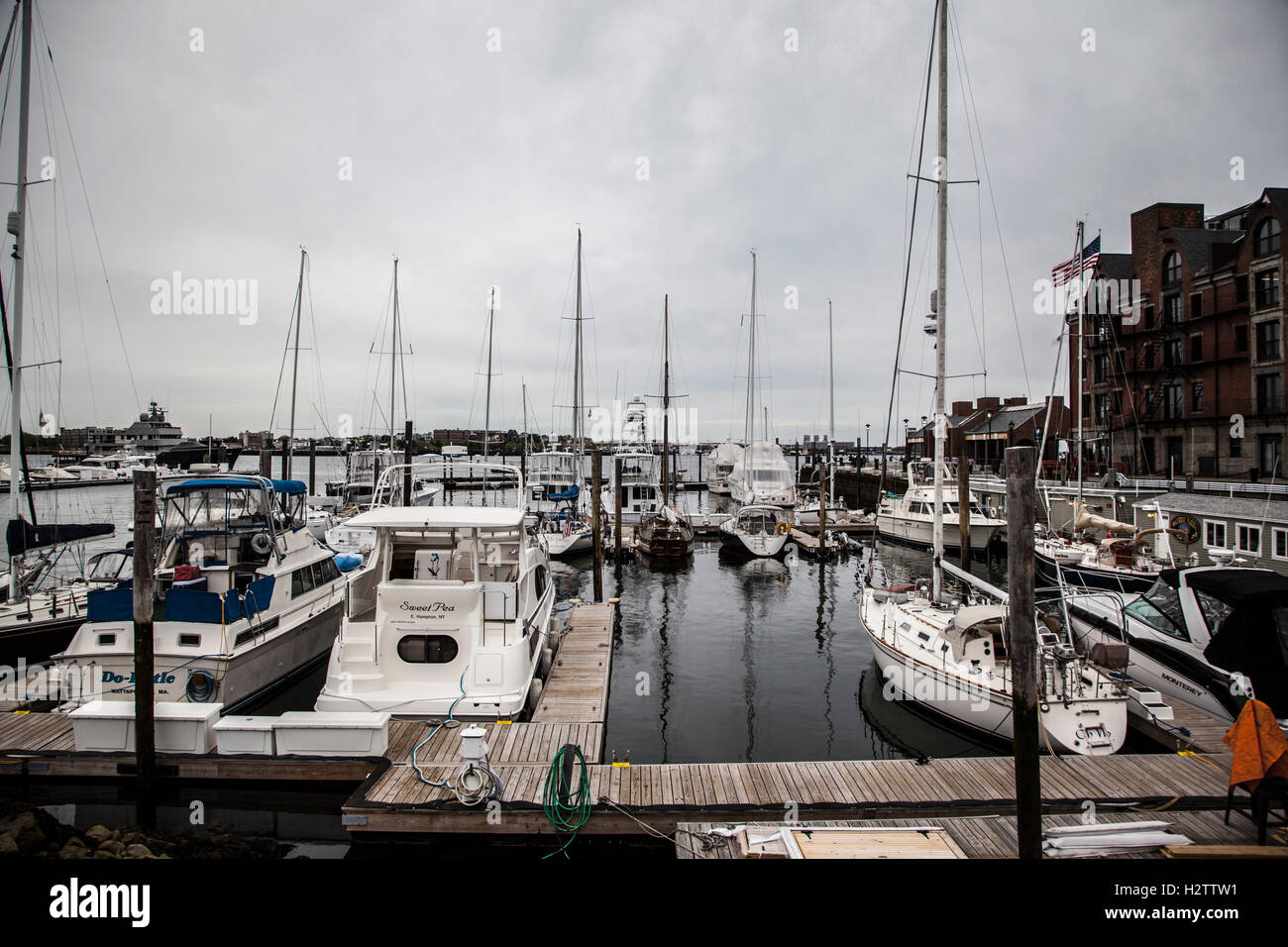 waterfront in Rowes Wharf, Boston, Massachusetts Stock Photo - Alamy