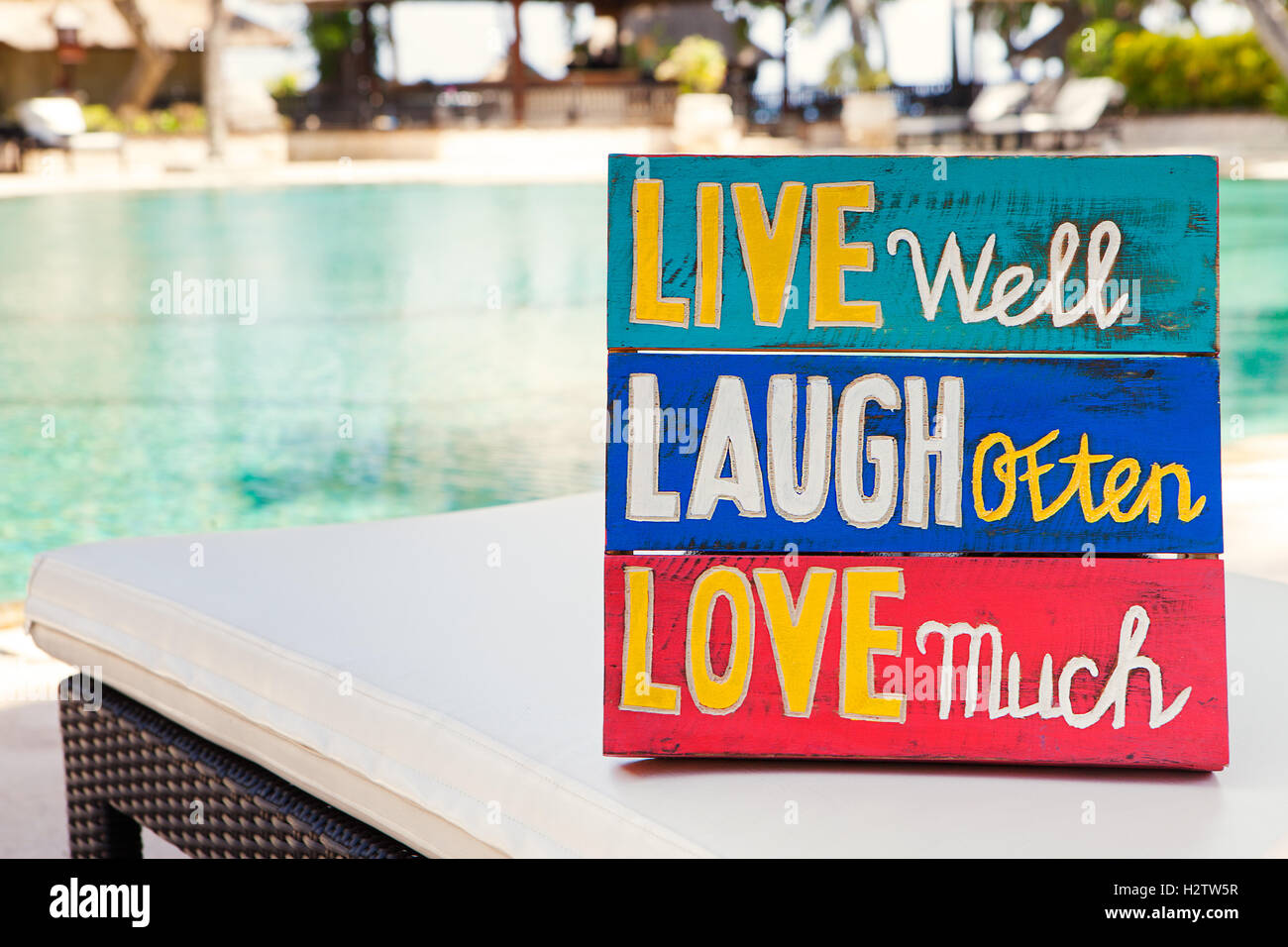 Inspirational Motivational Life Quote wooden board Stock Photo - Alamy