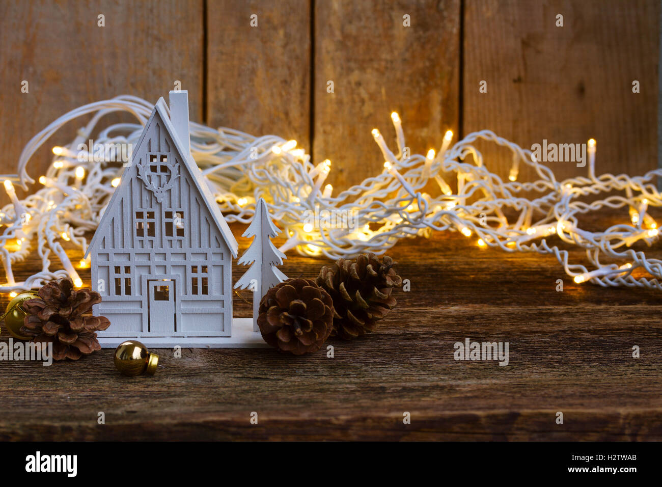 White christmas house Stock Photo - Alamy