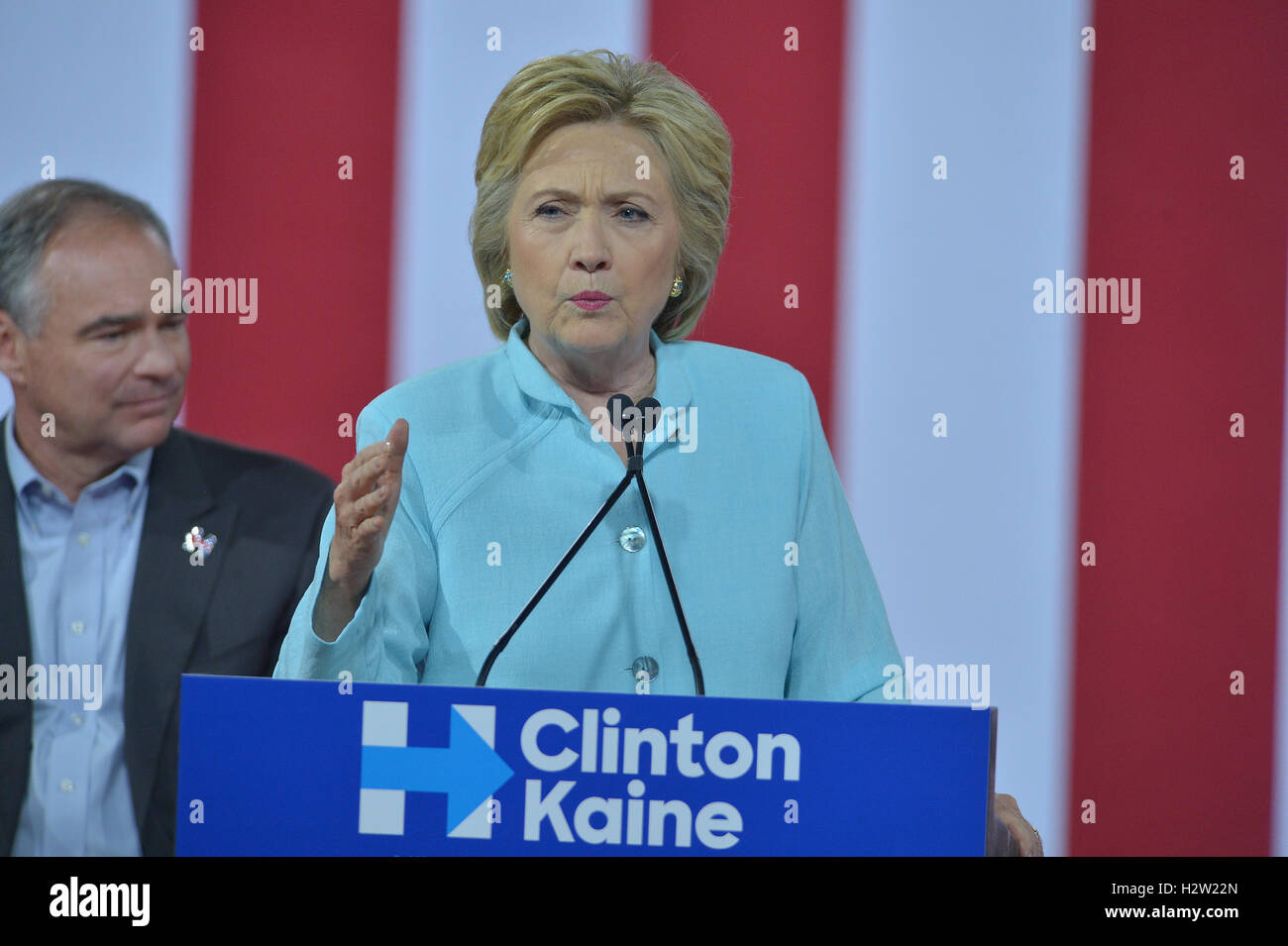 Democratic presidential candidate Hillary Clinton and recently declared ...