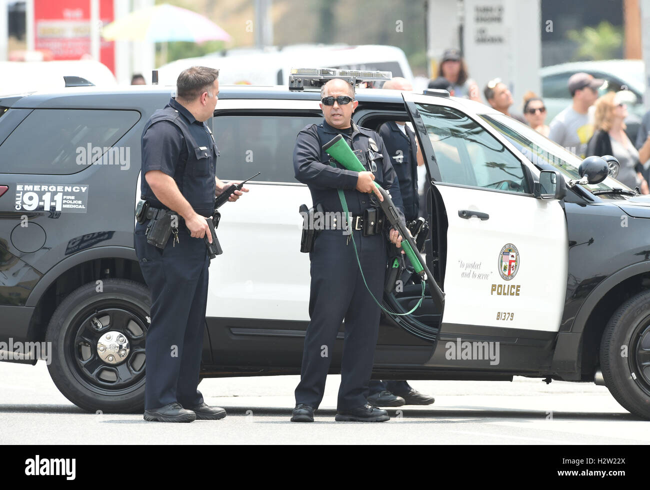 LAPD officers make a felony arrest in Studio City after which the ...