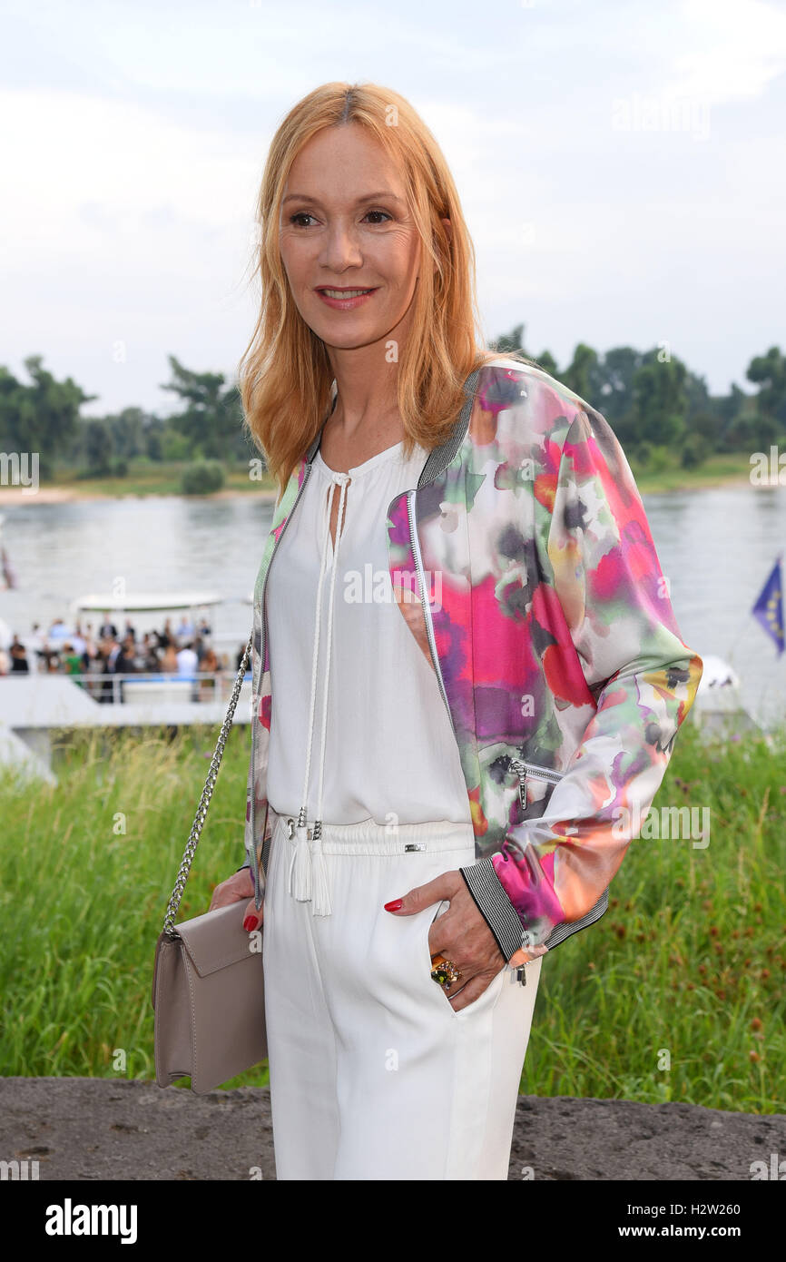 Airfield Fashion Cocktail - Airfield loves Fashion' at Anleger Steiger ...