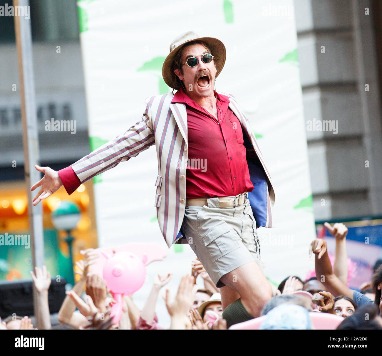 Jake Gyllenhaal on the set of the movie 'Okja' in New York Featuring ...