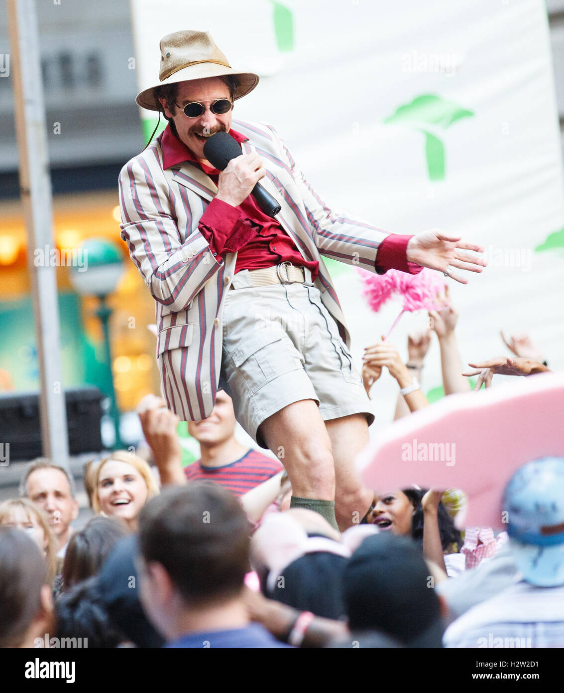 Jake Gyllenhaal on the set of the movie 'Okja' in New York Featuring ...