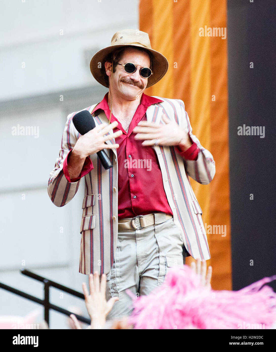 Jake Gyllenhaal on the set of the movie 'Okja' in New York Featuring ...