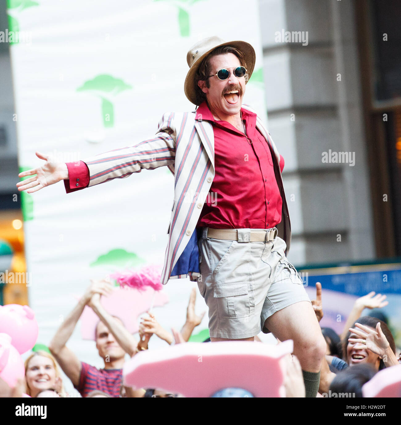 Jake Gyllenhaal on the set of the movie 'Okja' in New York Featuring ...