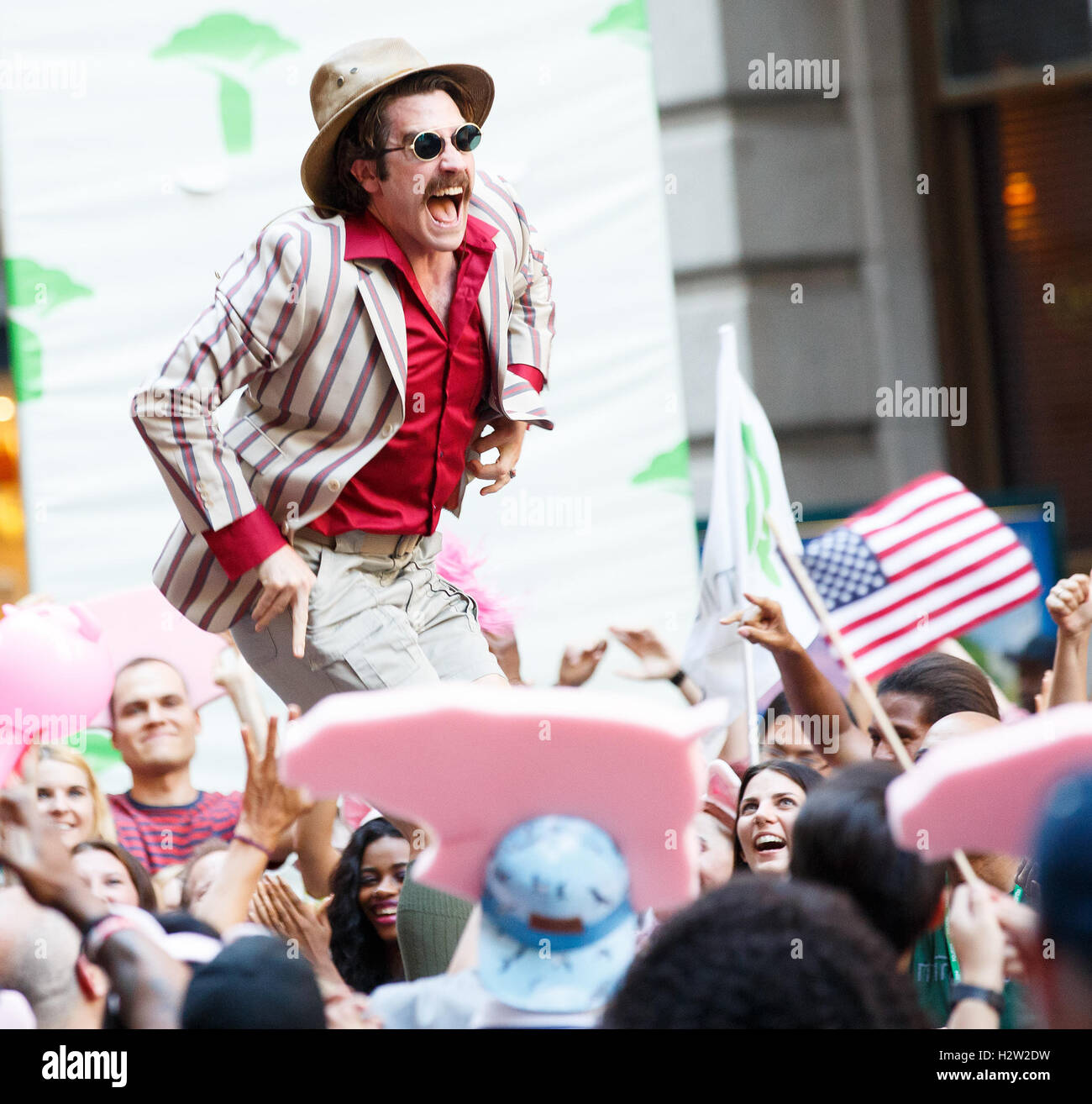 Jake Gyllenhaal on the set of the movie 'Okja' in New York Featuring ...