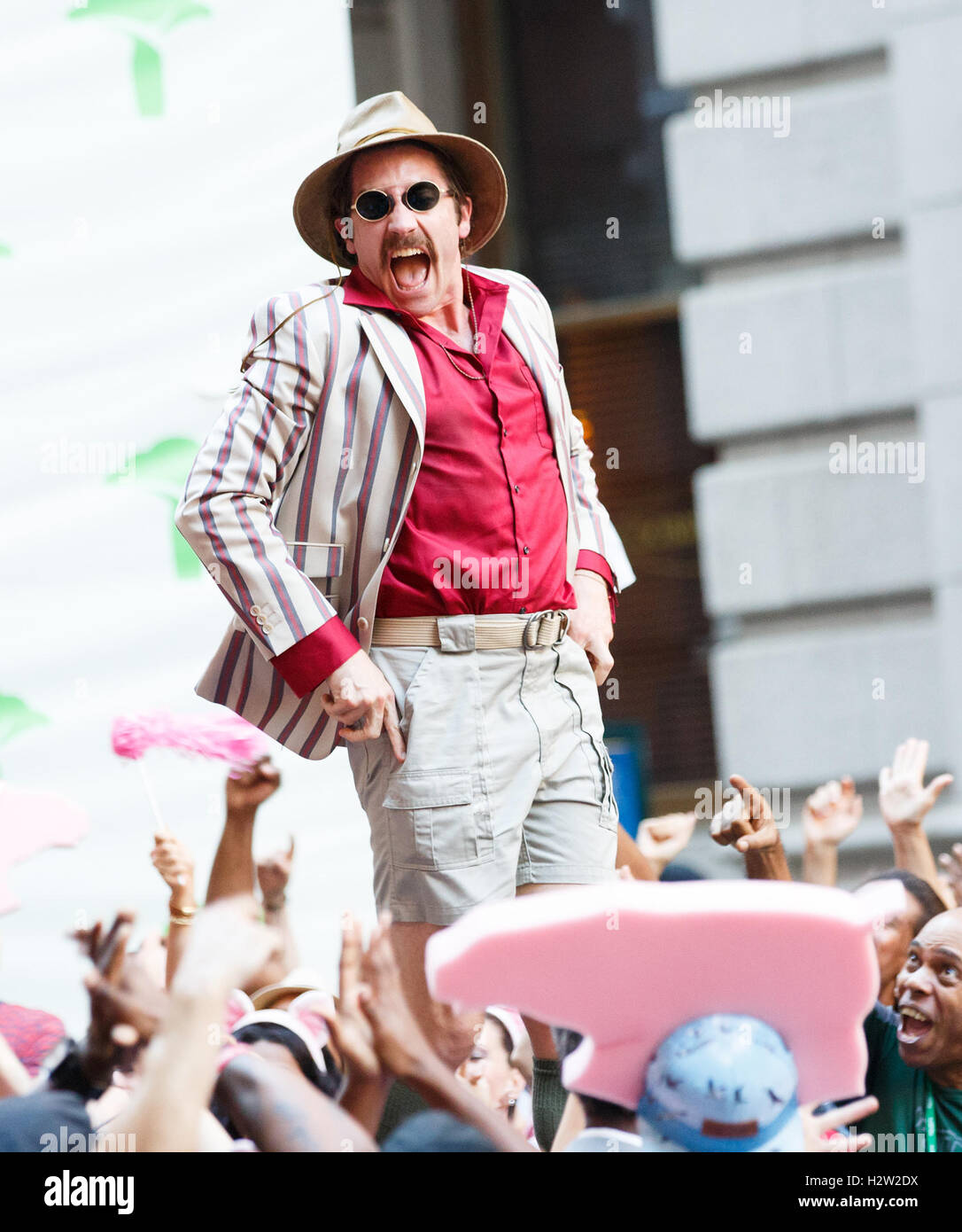 Jake Gyllenhaal on the set of the movie 'Okja' in New York Featuring ...