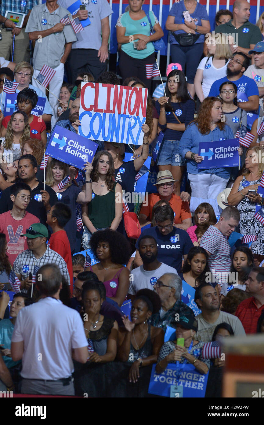 Democratic presidential candidate Hillary Clinton and recently declared ...