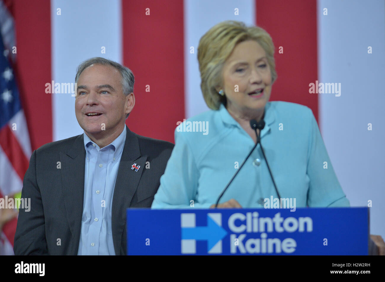 Democratic presidential candidate Hillary Clinton and recently declared ...