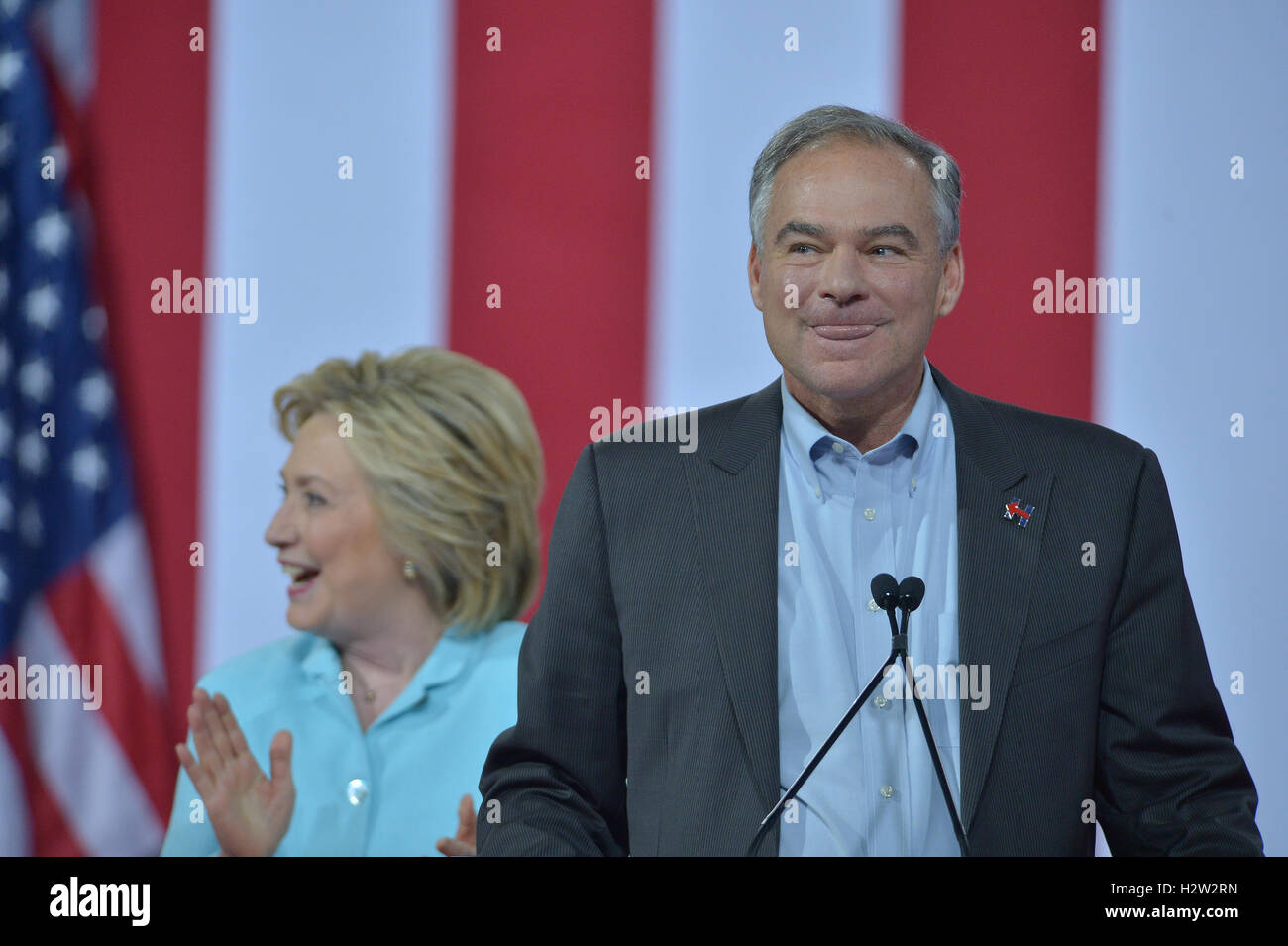 Democratic presidential candidate Hillary Clinton and recently declared ...