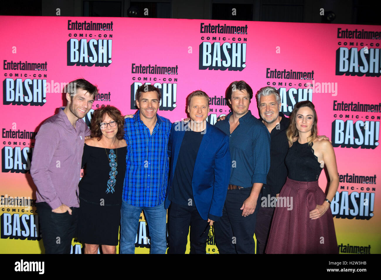 Castmates and celebrities gathered Saturday Night during Entertainment ...