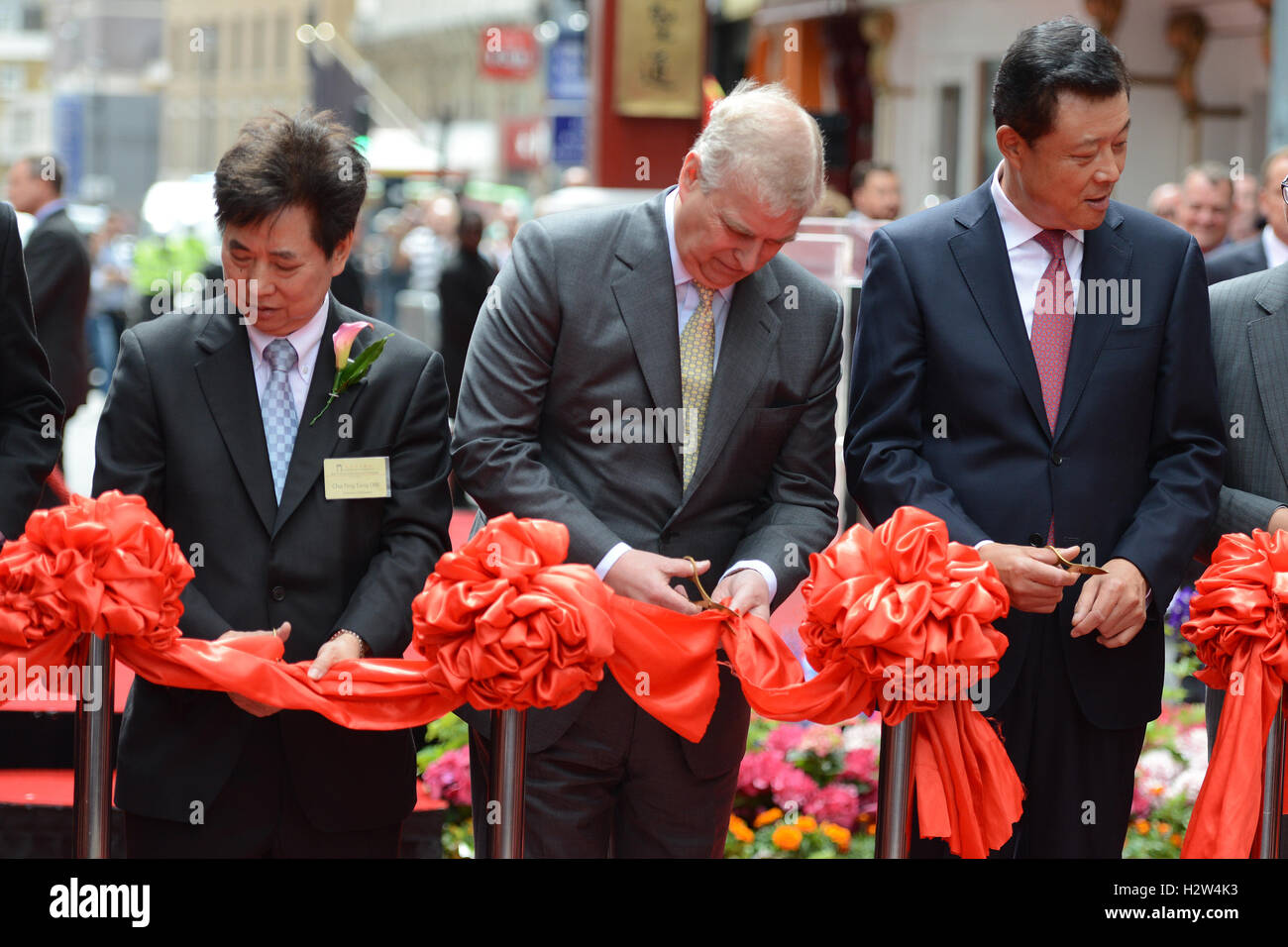 The Duke of York was greeted by London’s chinese community to ...