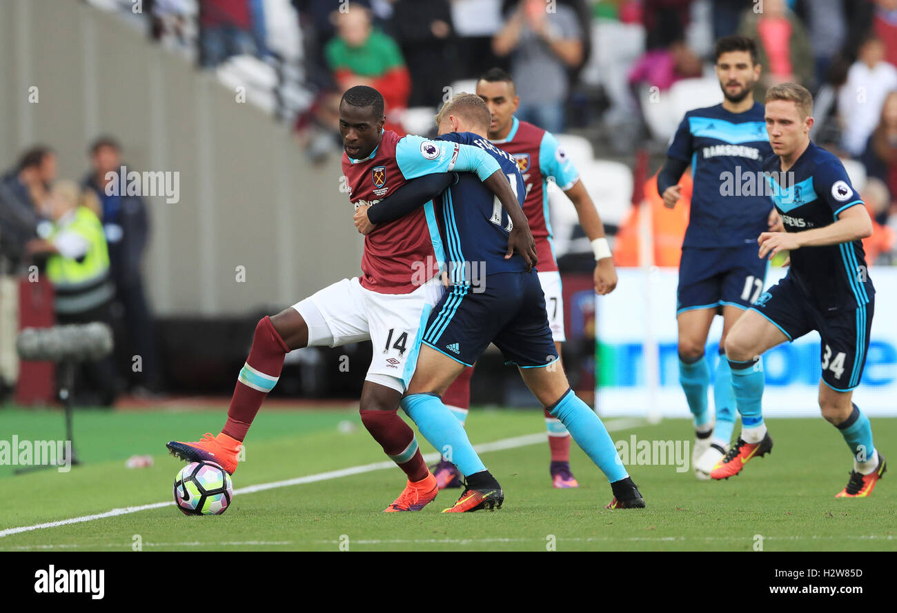 West Ham United's Pedro Obiang (left) and Middlesbrough's Viktor ...