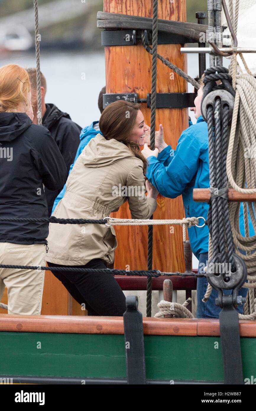 The Duchess of Cambridge on the tall ship, Pacific Grace, sailing with ...