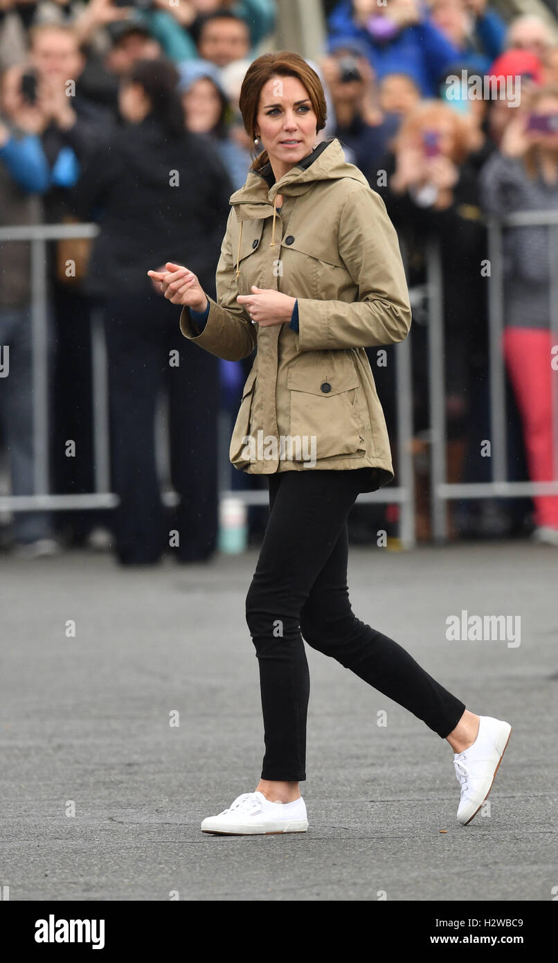 The Duchess of Cambridge on a walkabout in Victoria Inner Harbour in ...