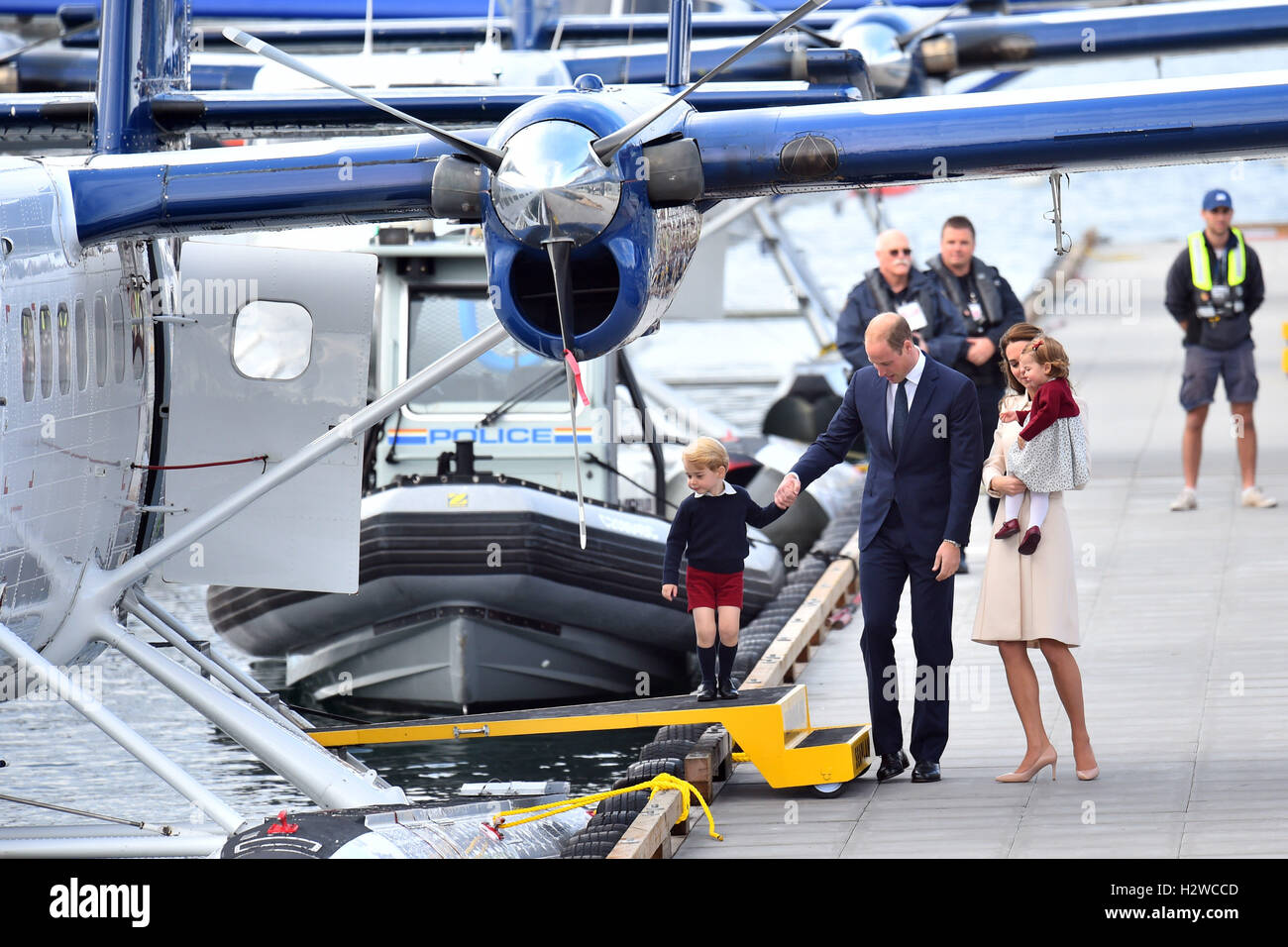 The Duke and Duchess of Cambridge, Prince George and Princess Charlotte ...