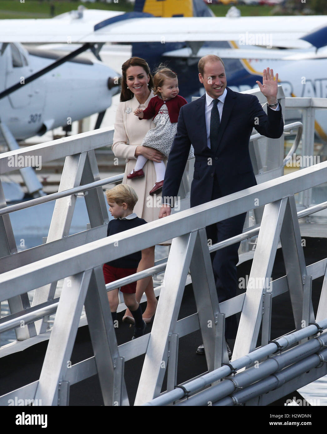The Duke and Duchess of Cambridge, Prince George and Princess Charlotte ...