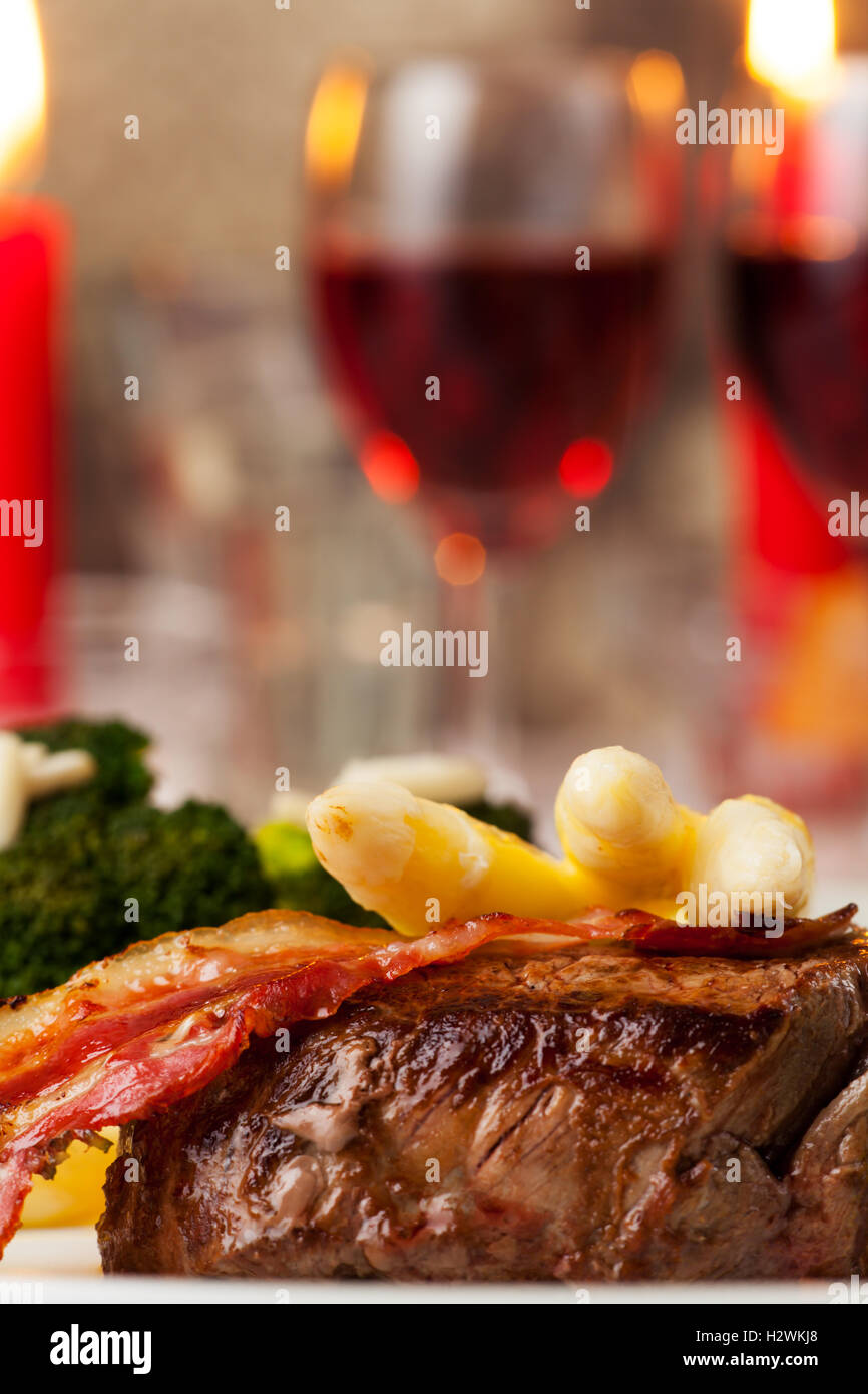 grilled steak with asparagus Stock Photo - Alamy