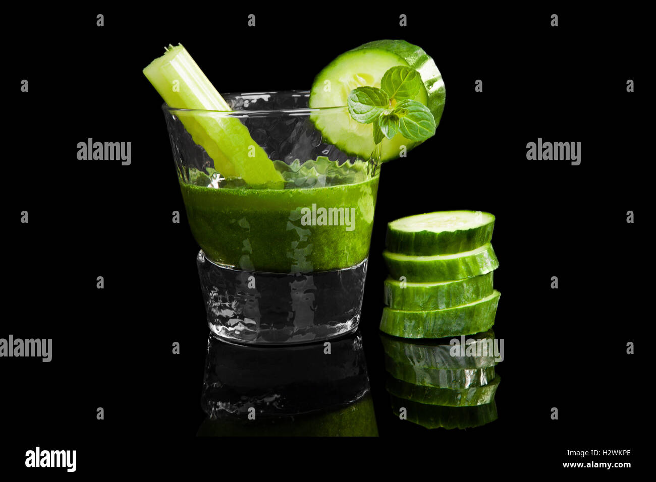 Shot glass wheat grass fresh hi-res stock photography and images - Alamy