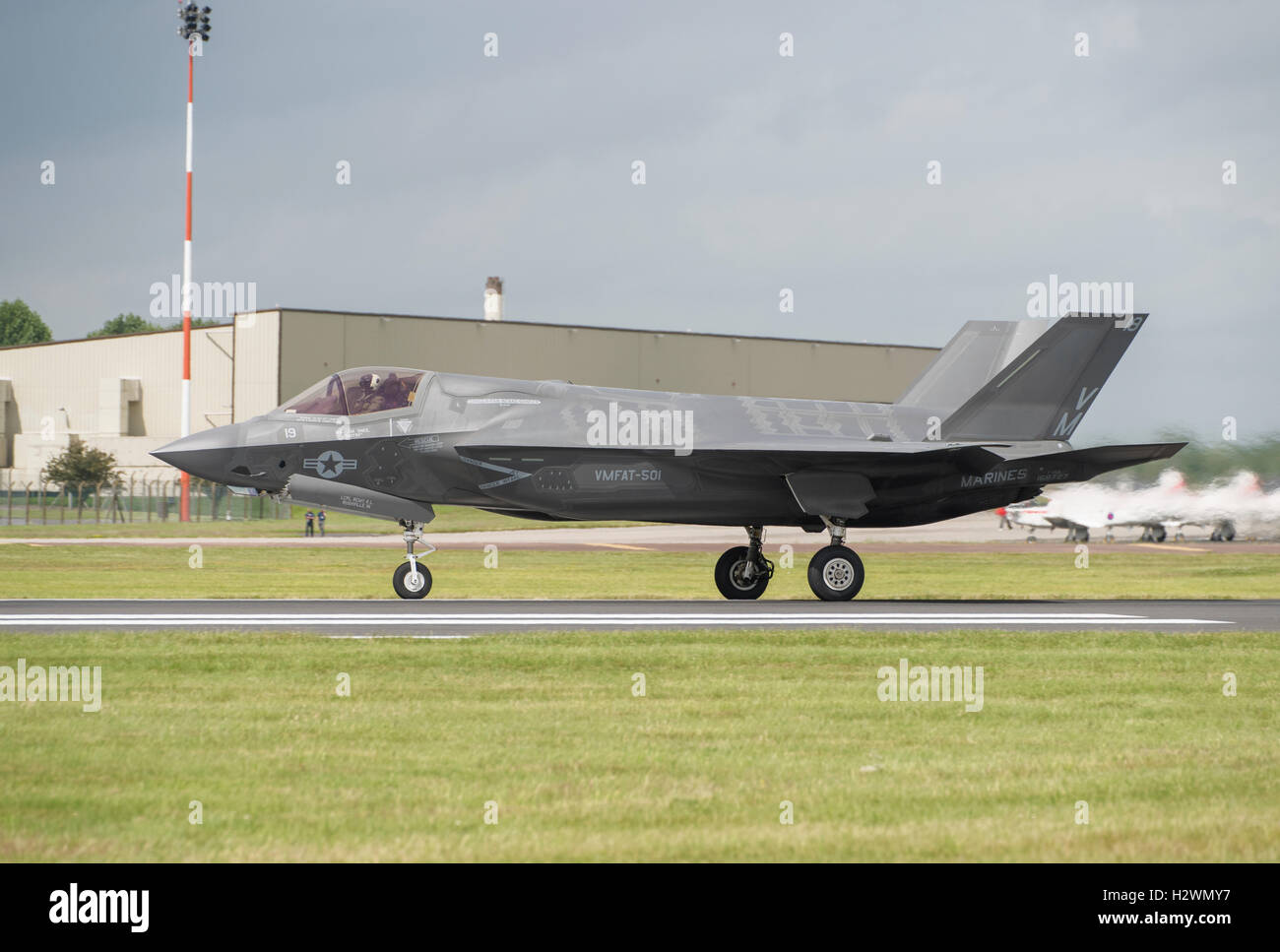 F 35b short take off and vertical landing stovl hi-res stock ...