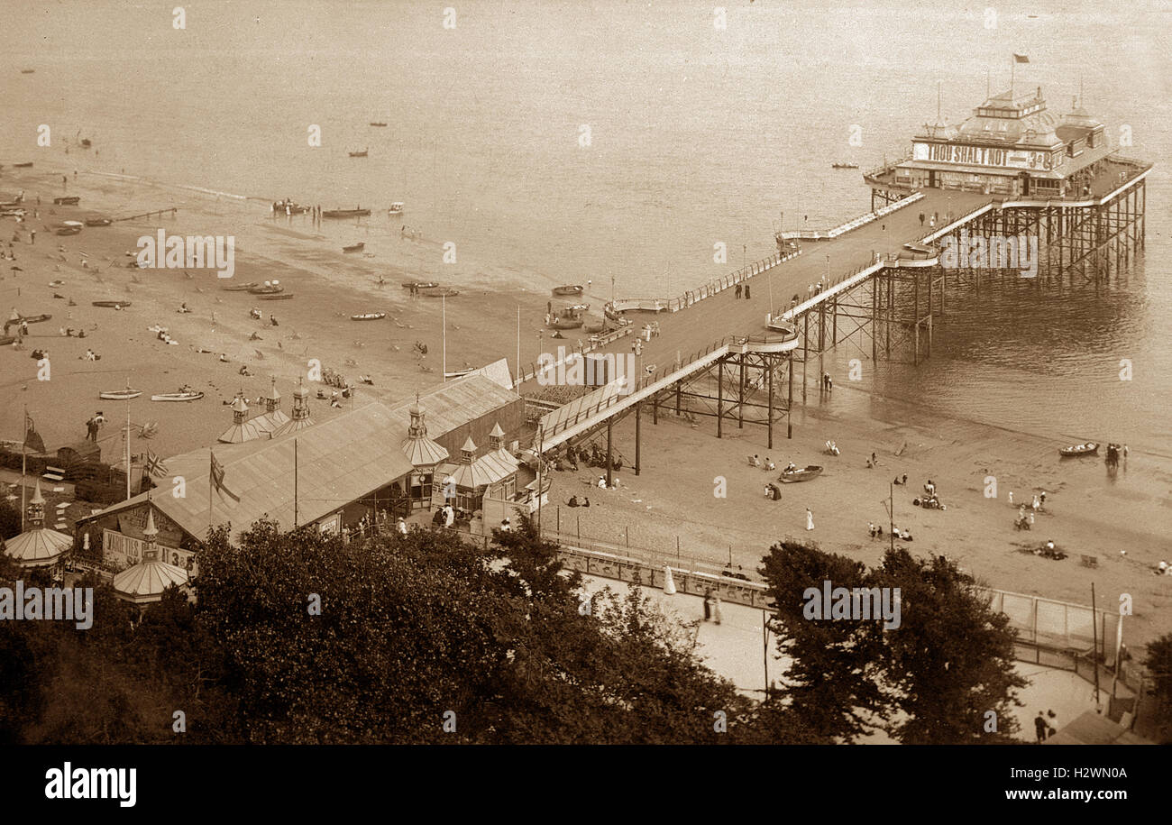 Folkestone pier, Kent 1900's Stock Photo - Alamy