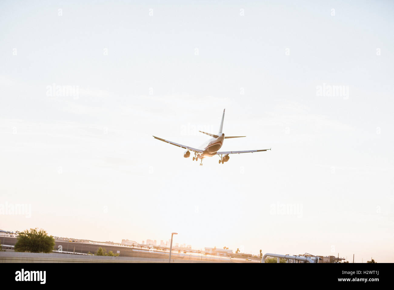 Phoenix airport airplane hi-res stock photography and images - Alamy