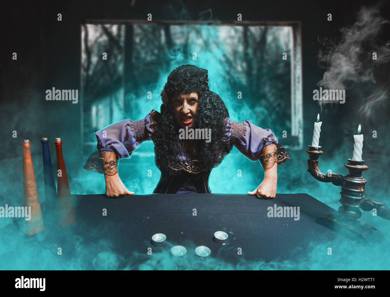Angry witch hi-res stock photography and images - Alamy