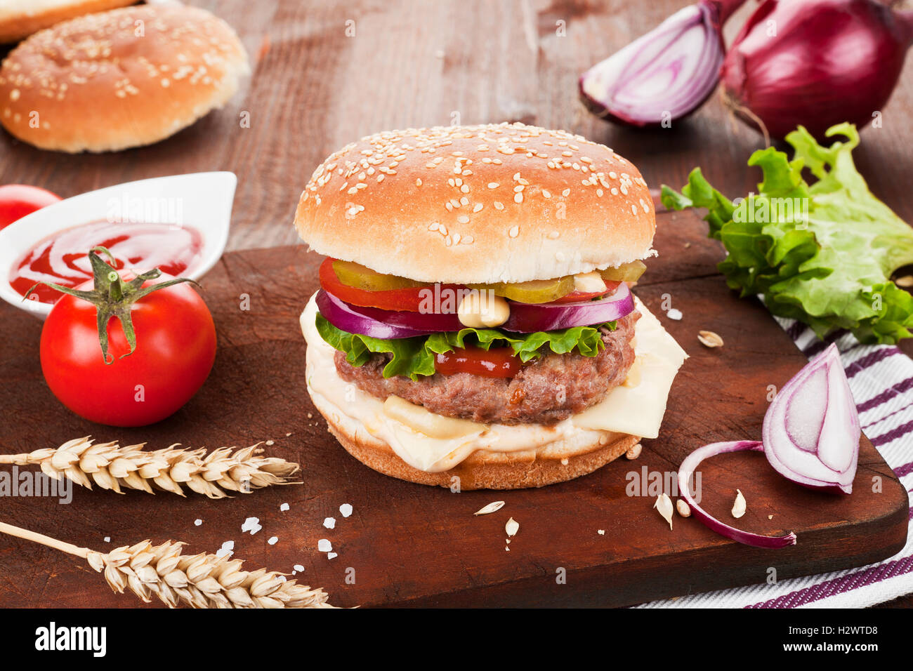 Country style hamburger Stock Photo - Alamy
