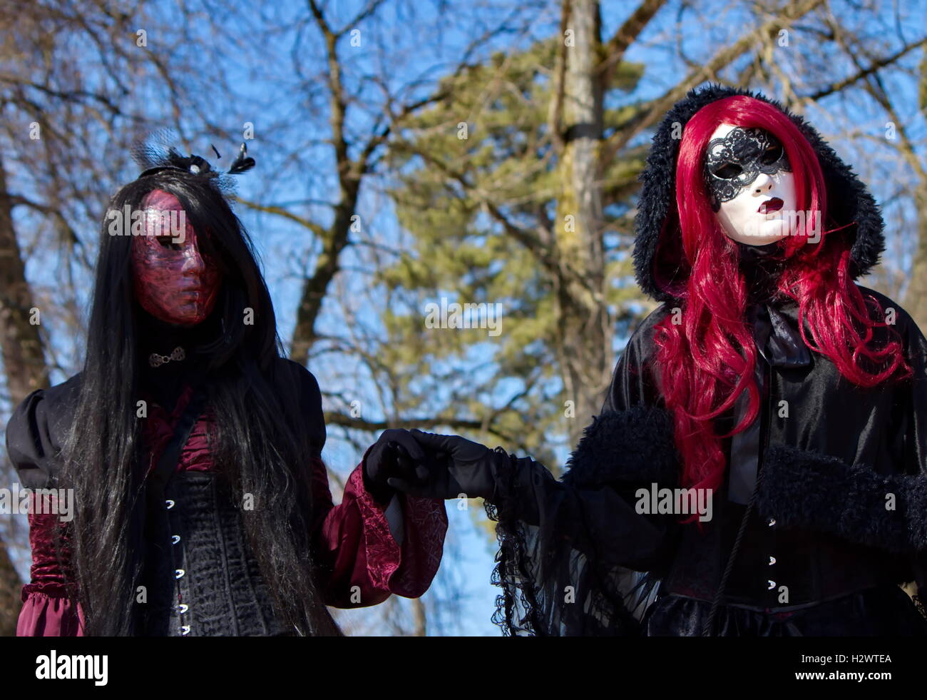 Gothic performance art hi-res stock photography and images - Alamy