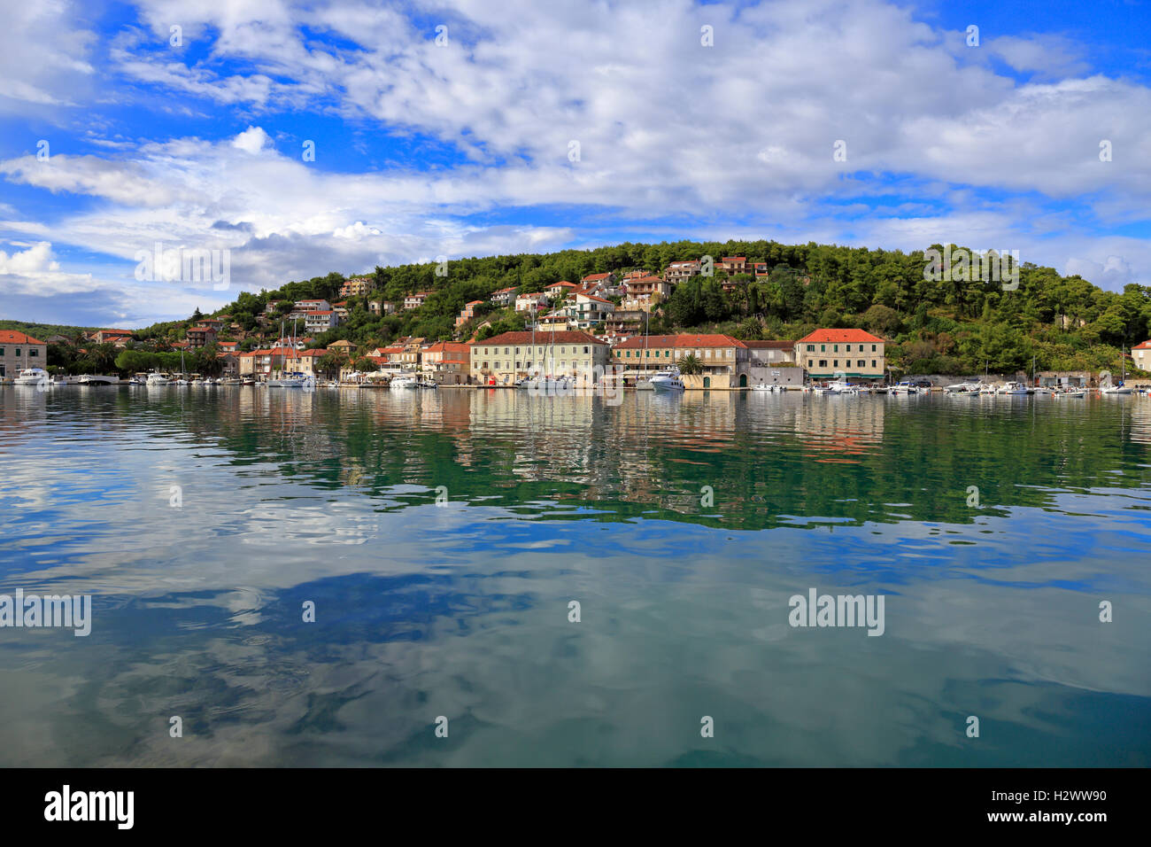 Jelsa harbour and waterfront, Hvar Island, Croatia, Dalmatia, Dalmatian ...