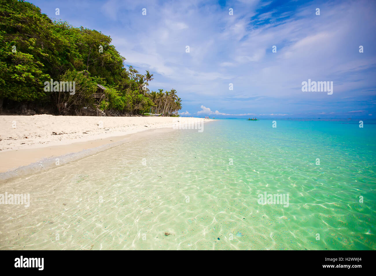 Remote tropical island hi-res stock photography and images - Alamy