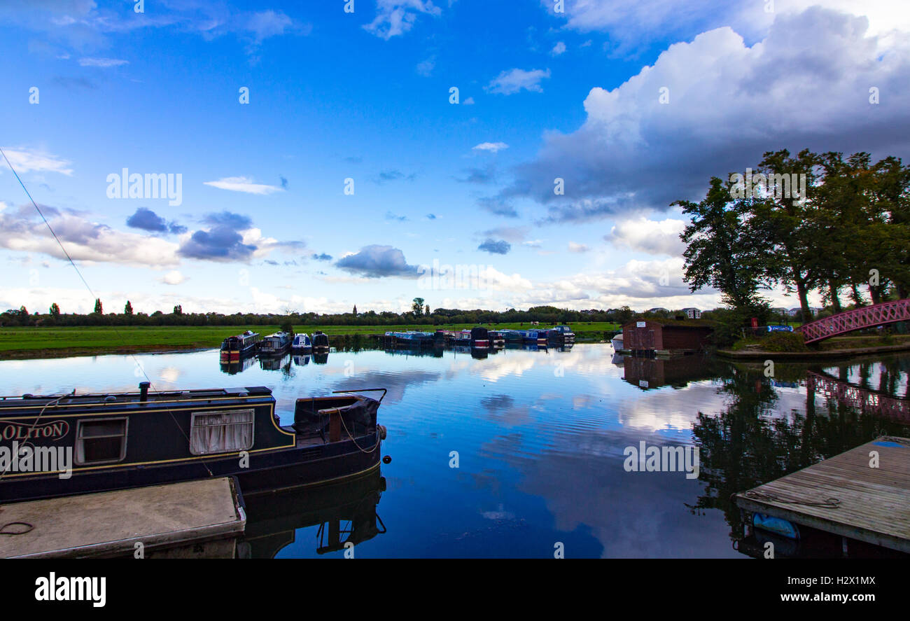 Canal Boats moored at Port Meadow, Oxford pictured from the opposite ...