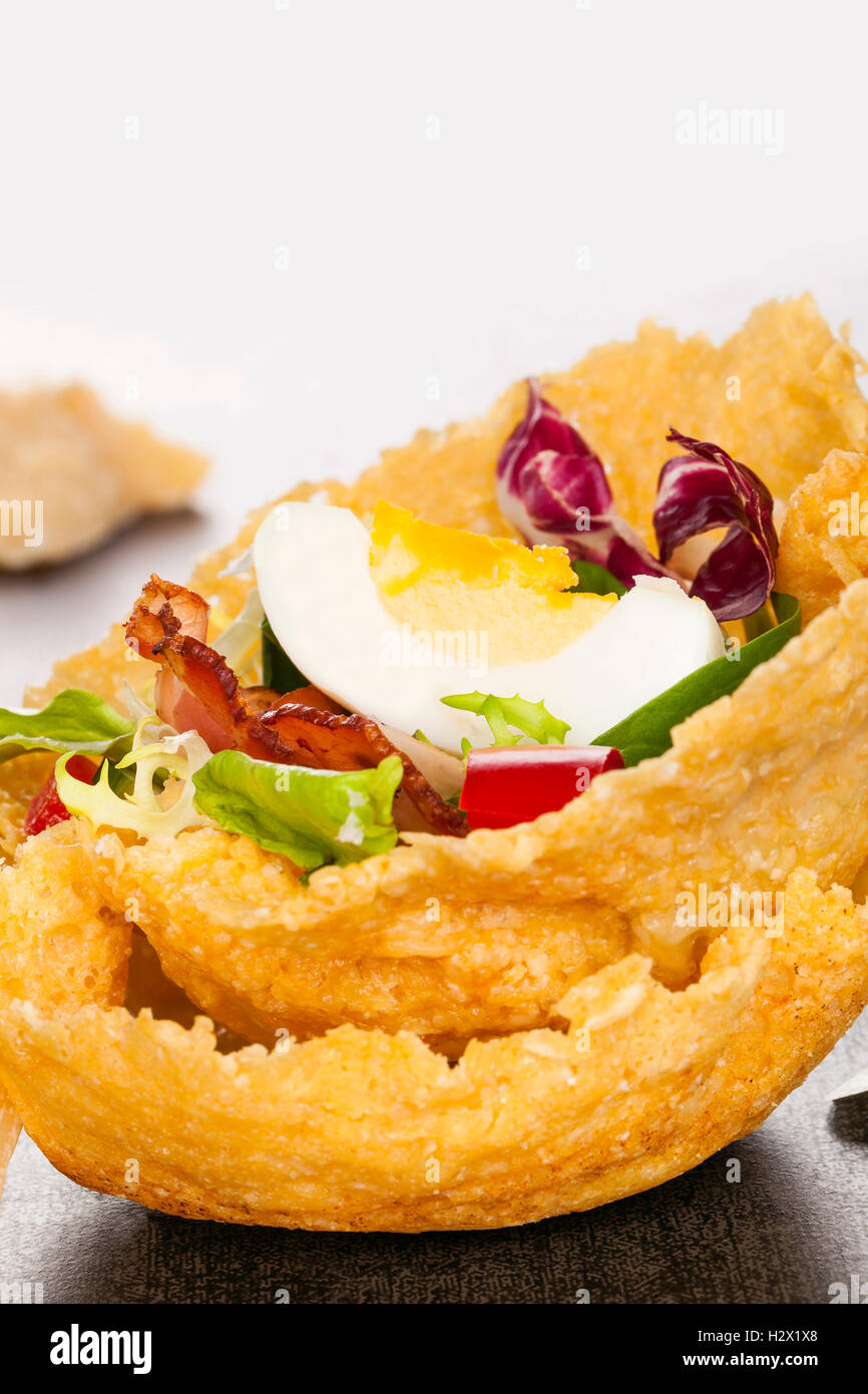 Parmesan basket hi-res stock photography and images - Alamy