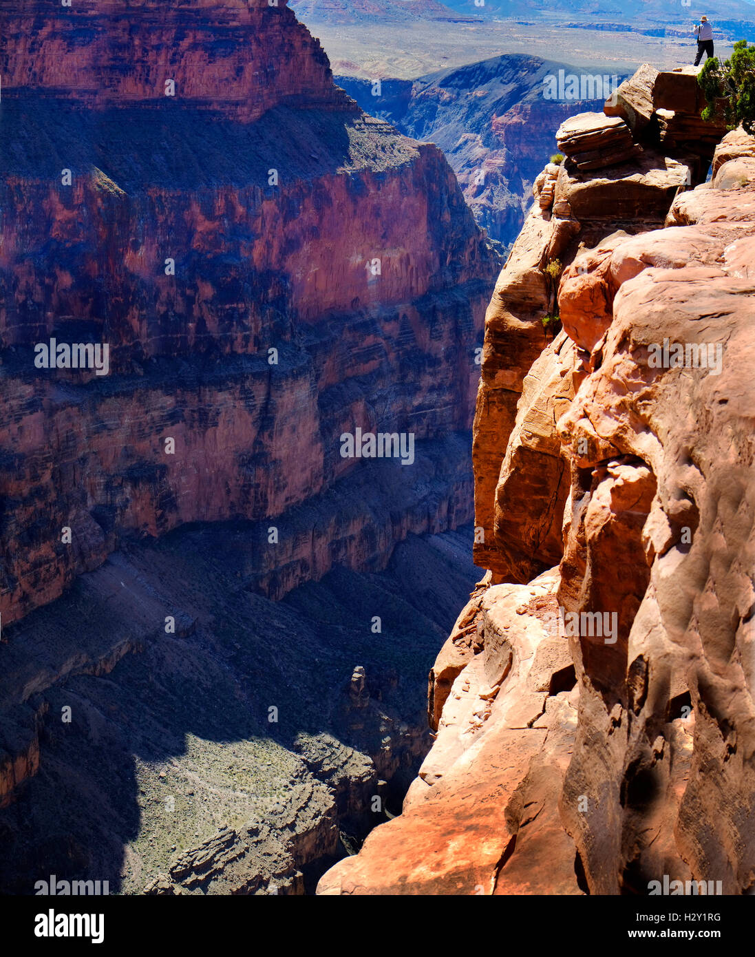 View of the Grand Canyon River Rock Rims Stock Photo - Alamy