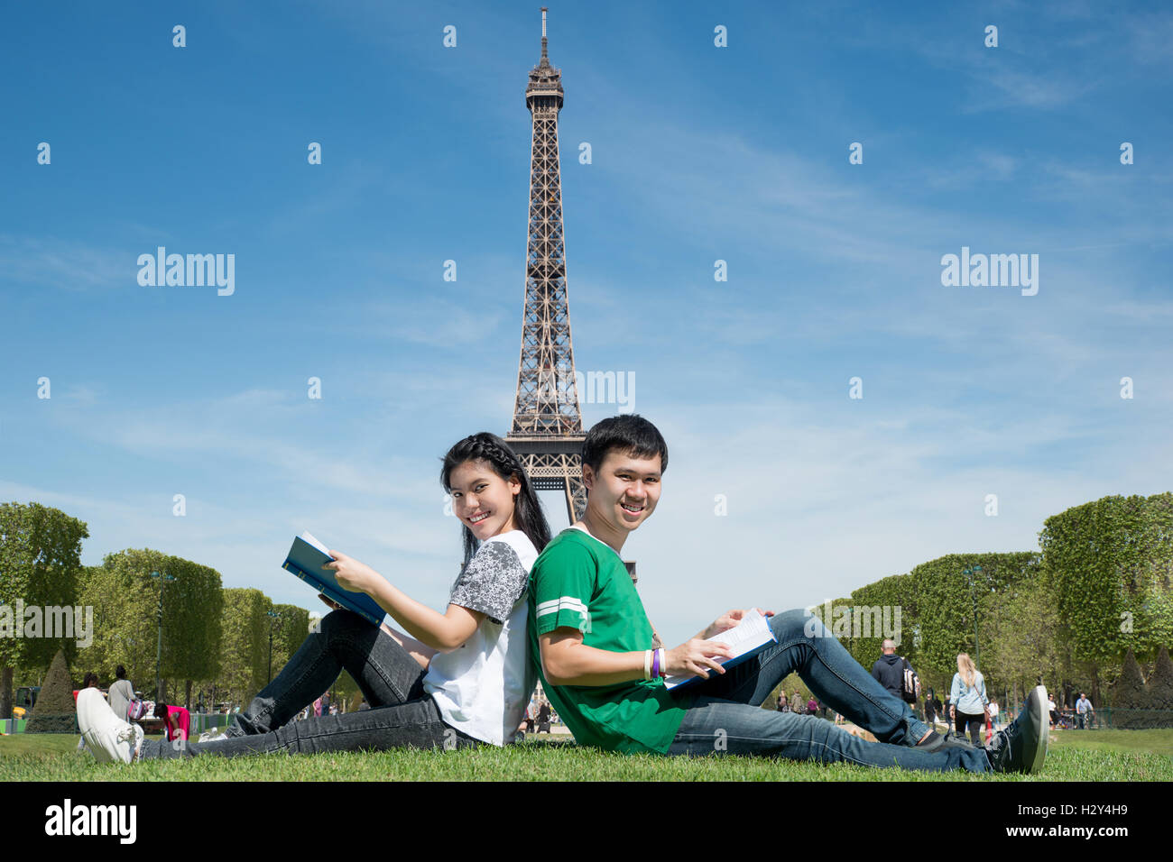 Student abroad paris hi-res stock photography and images - Alamy