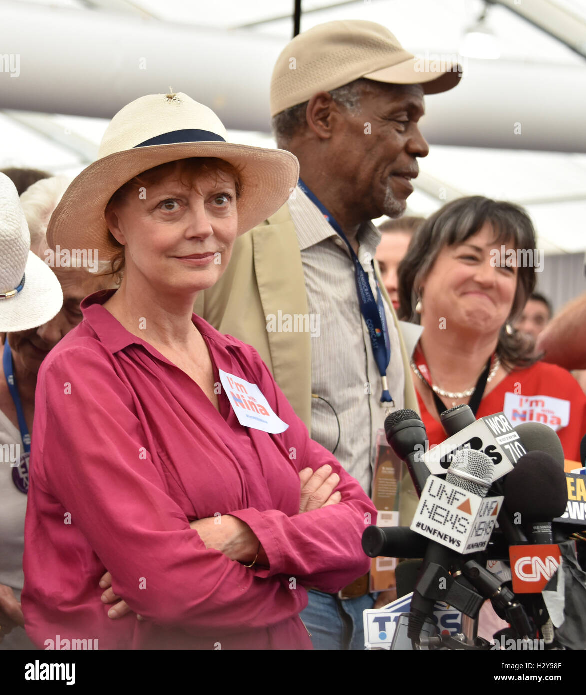 Rosario Dawson, Shailene Woodley, Susan Sarandon and Danny Glover ...